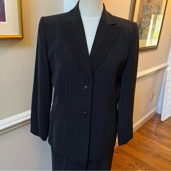 bill blass | Pants & Jumpsuits | Bill Blass Navy Blue Pinstriped 2 Pc ...